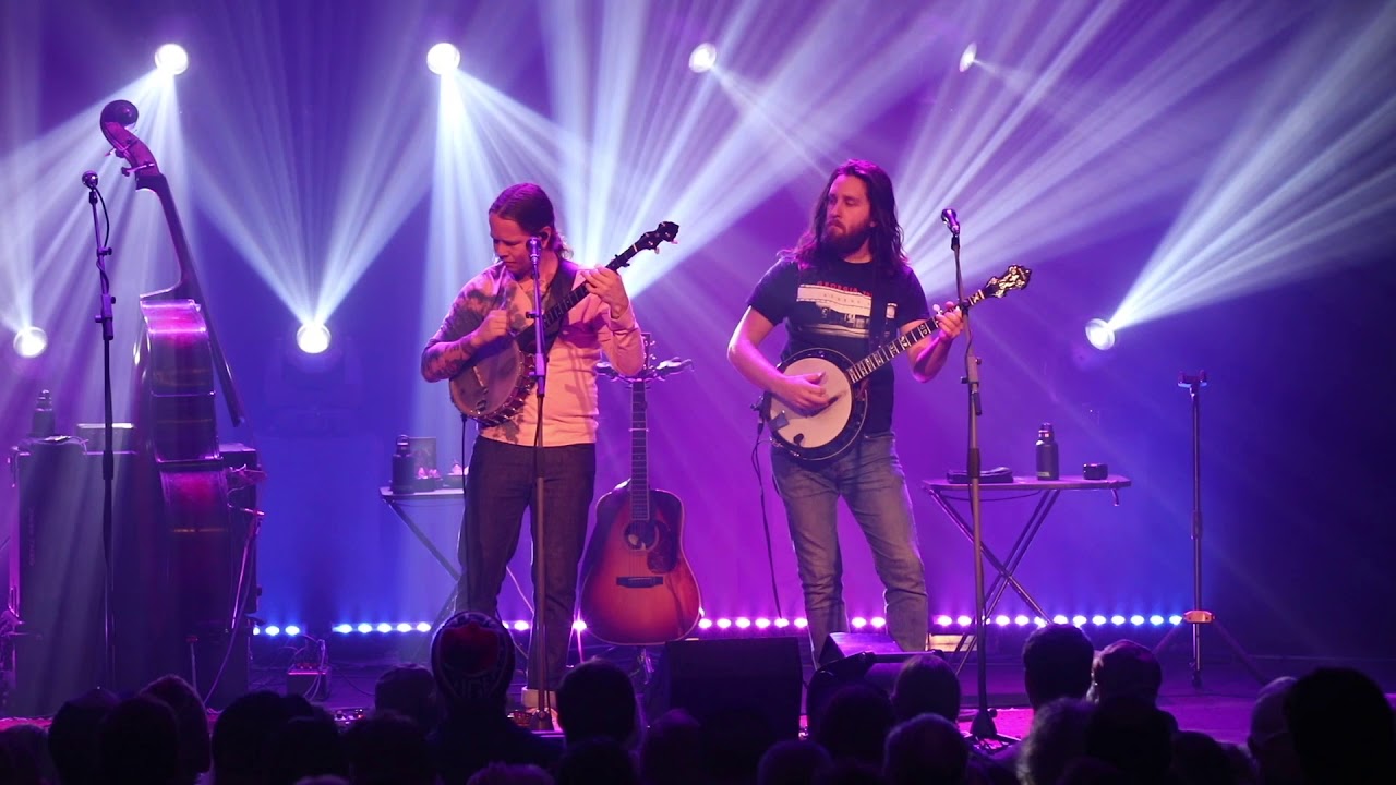 Billy Strings - Dos Banjos Live - YouTube Music