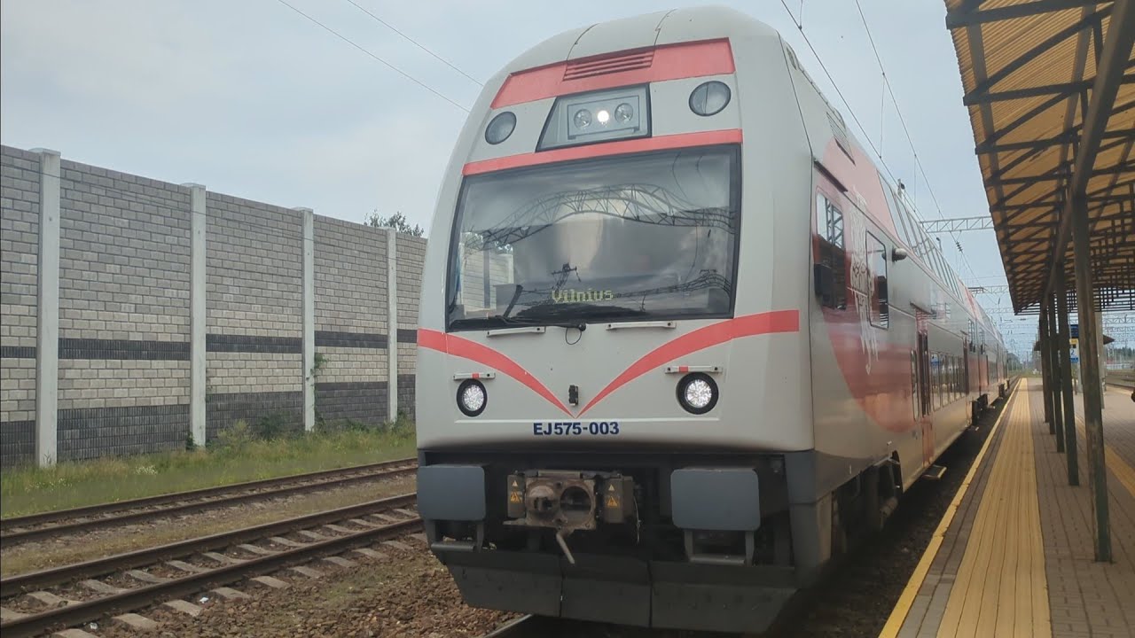 EJ575 003 arrives at Kaišiadorys at 10:47 08/08/25 - YouTube