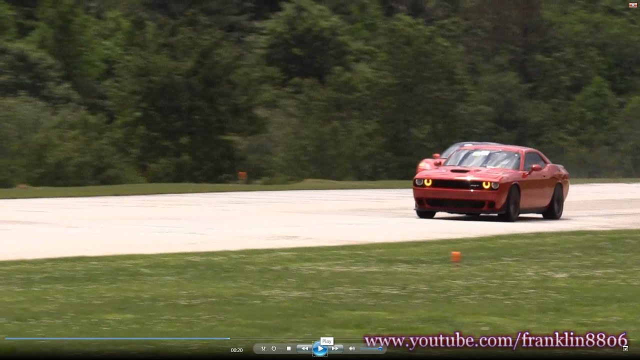 Dodge Challenger Hellcat Vs Chevrolet Corvette 1/2 mile drag race - YouTube