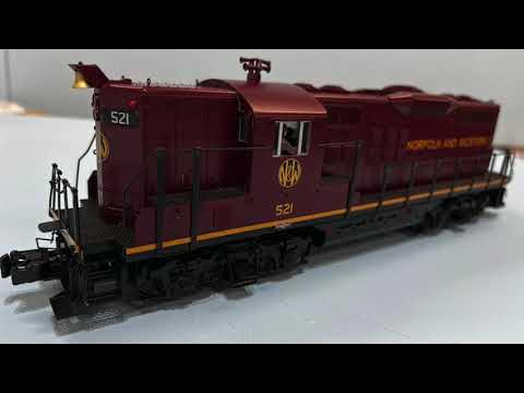 MTH Premier N&W GP-9 unboxing - YouTube