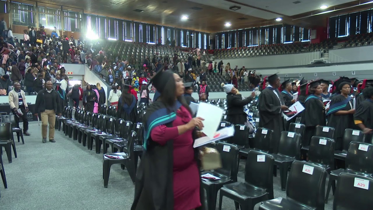 UFS Winter Graduation Ceremony 27th June - YouTube
