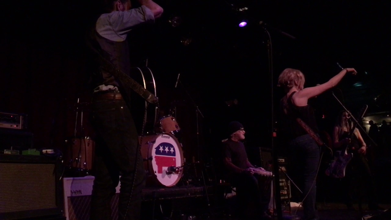 Belly - Shiny One (Live at The Paradise 3-18-17) - YouTube