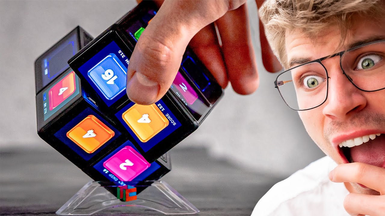 This 2x2 Cube Has SCREENS As Stickers! - YouTube