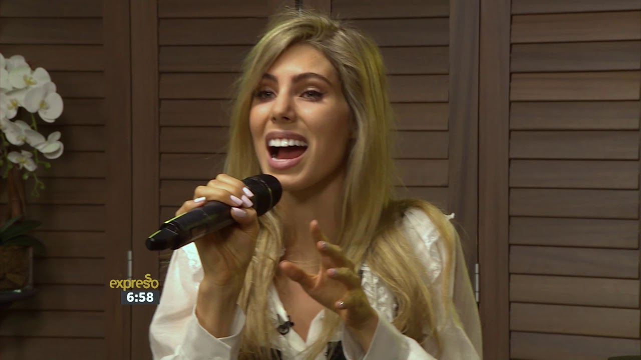 Cara Frew performs "Free" - YouTube