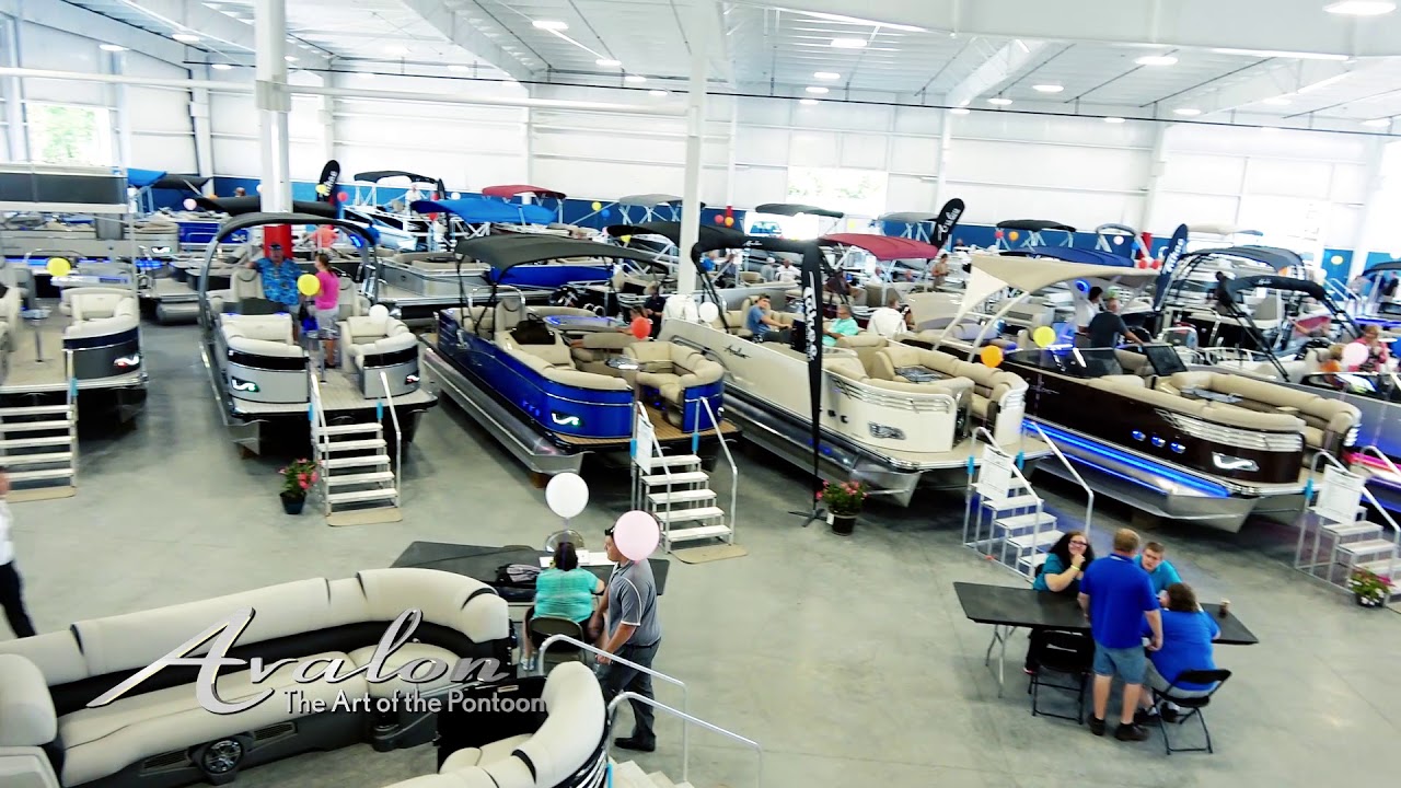 2018 Pontoon Boats CUSTOM COLORS! | Avalon Luxury Pontoon Boats - YouTube