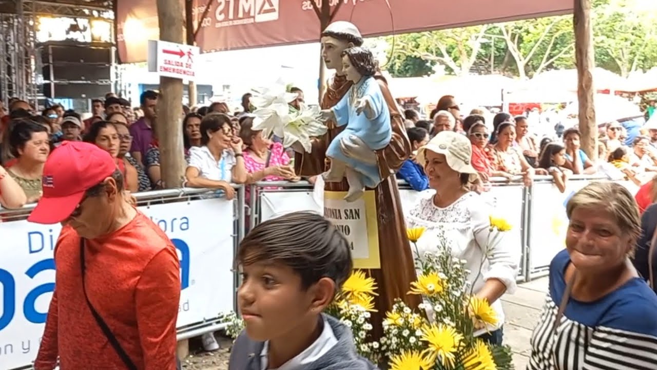 Entrada de los santos. Fiesta patronal San Ramón. Fusión de fe y ...
