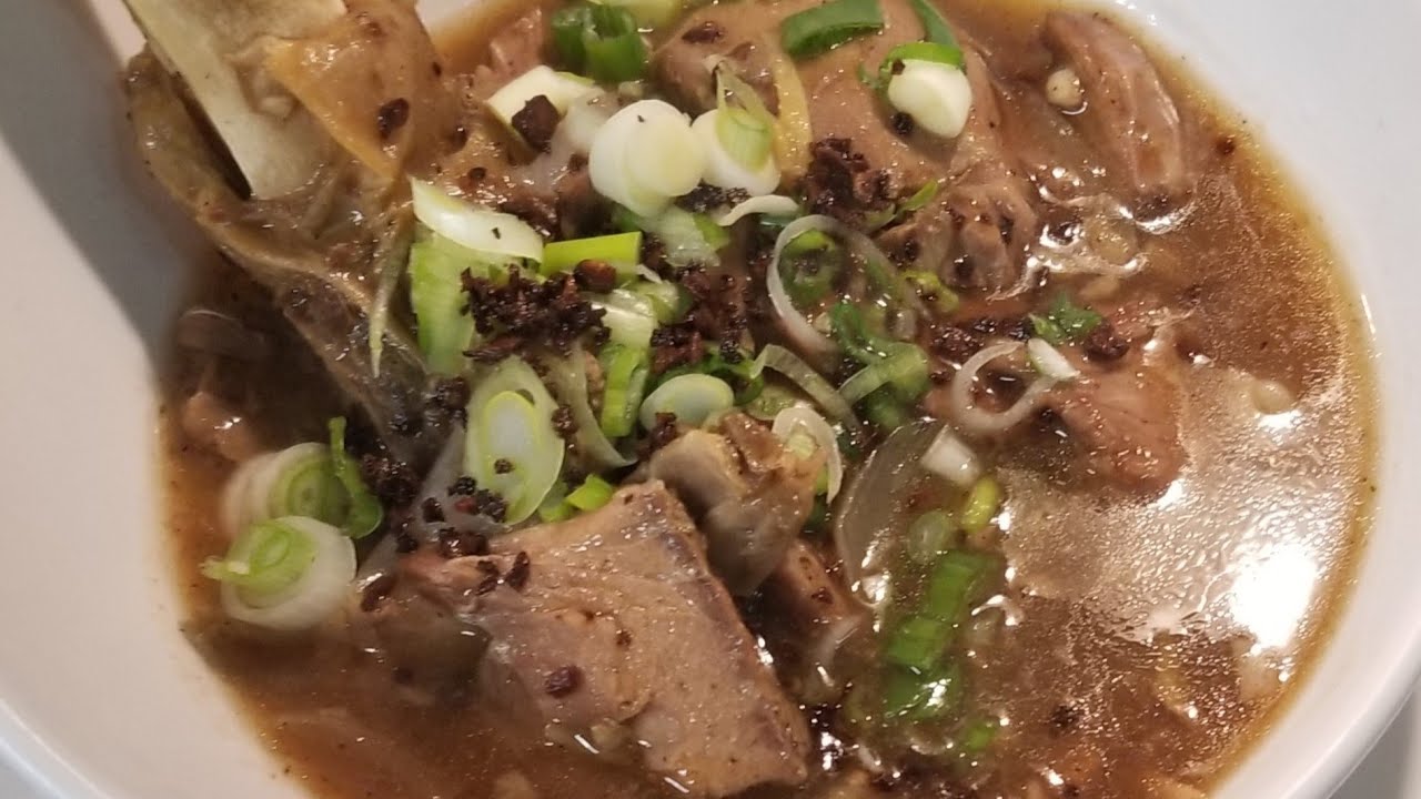 BEEF PARES(Famous street food in Philippines) - YouTube