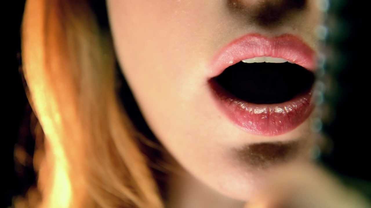 The Ravishing RED • Video Ad - YouTube