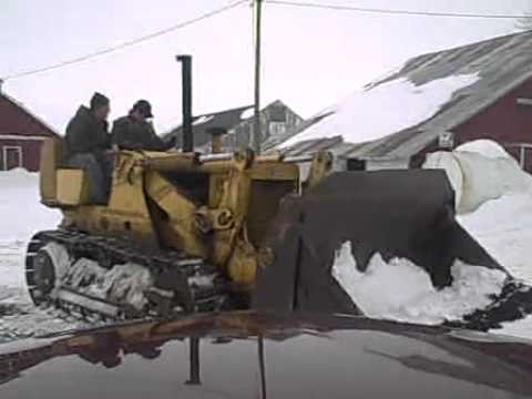 International 175b Crawler loader - YouTube