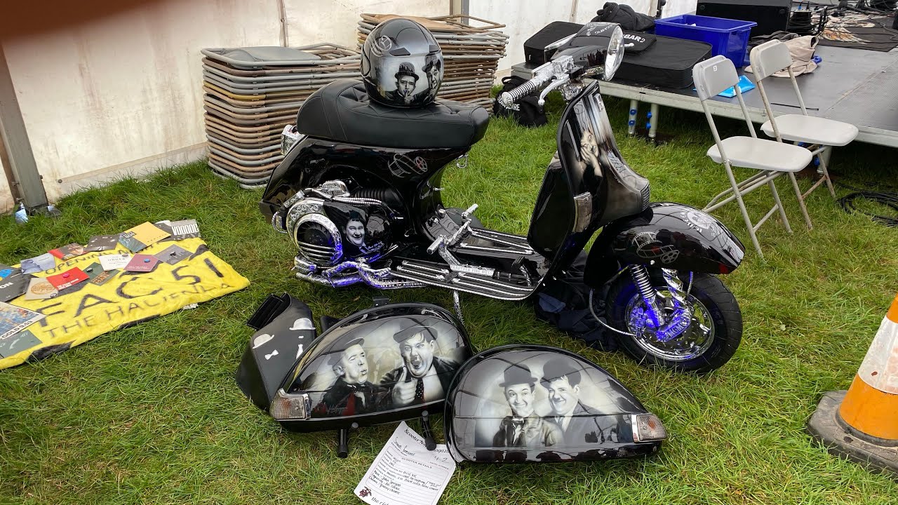 Isle of Wight scooter rally custom show 2023 - YouTube
