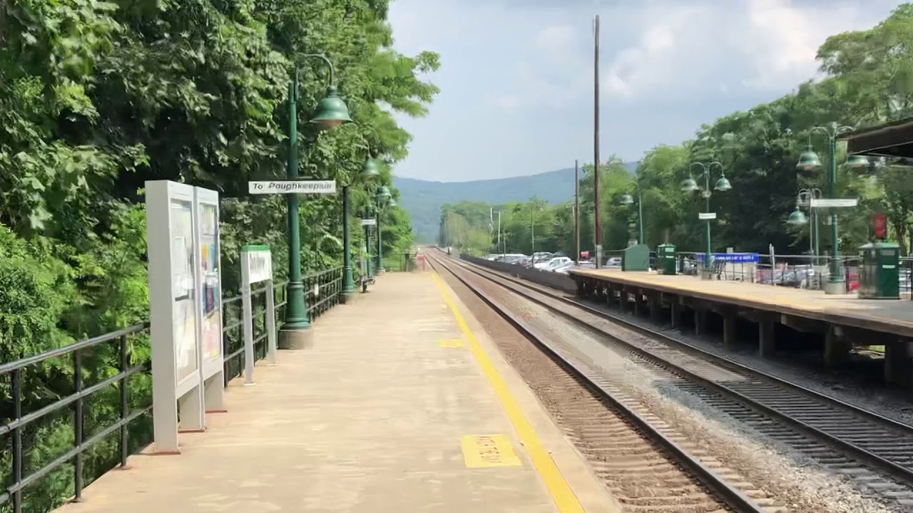 Amtrak Empire Service #235 Passing Cold Spring NY - YouTube