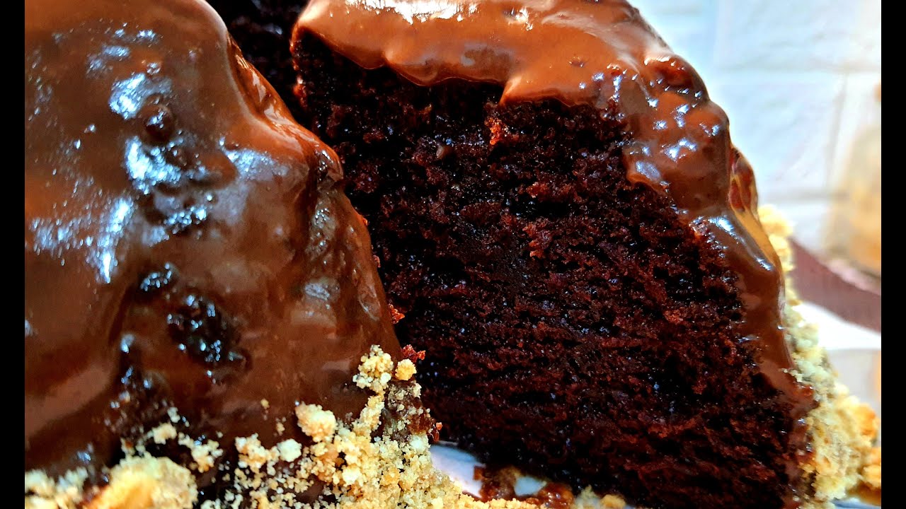 Super Moist Chocolate Cake{How To Make Moist Chocolate Cake}/Fudgy ...