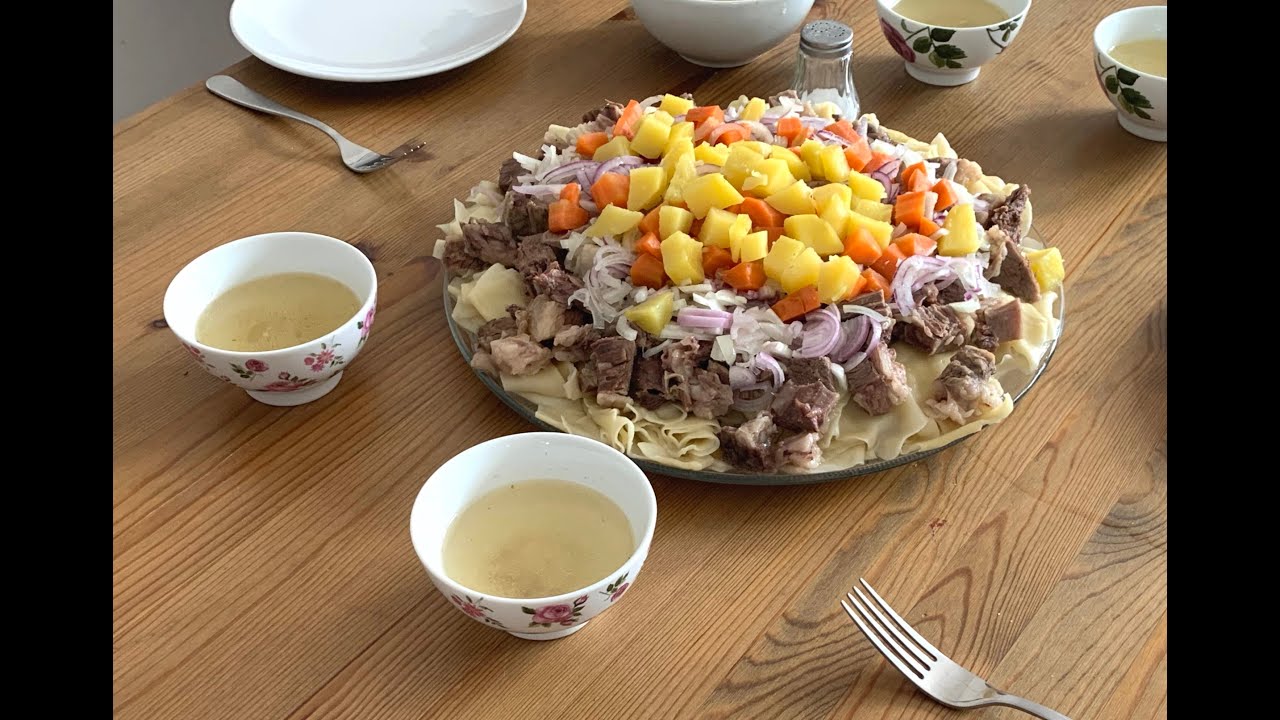 Beschbarmak ein Gericht aus Mittelasien/Бешбармак блюдо средней азии ...