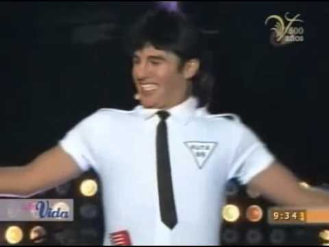 El Vitor en Parodiando Representaciones Artisticas Arte 21 - YouTube