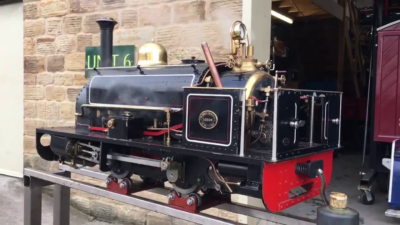 5" Gauge Large Quarry Hunslet - YouTube