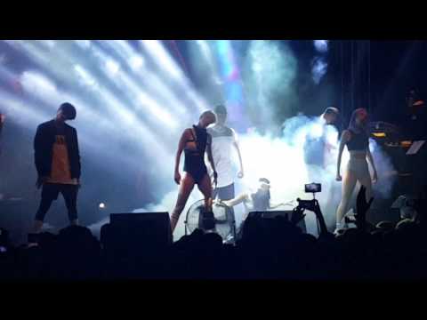HANDE YENER ISPARTA SDÜ'LÜLERI COŞTURDU 2017