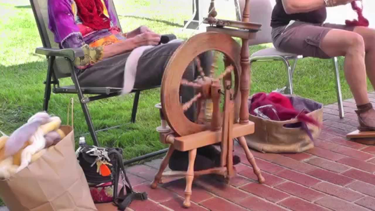Spinzilla 2015 at the Visitor Center - YouTube