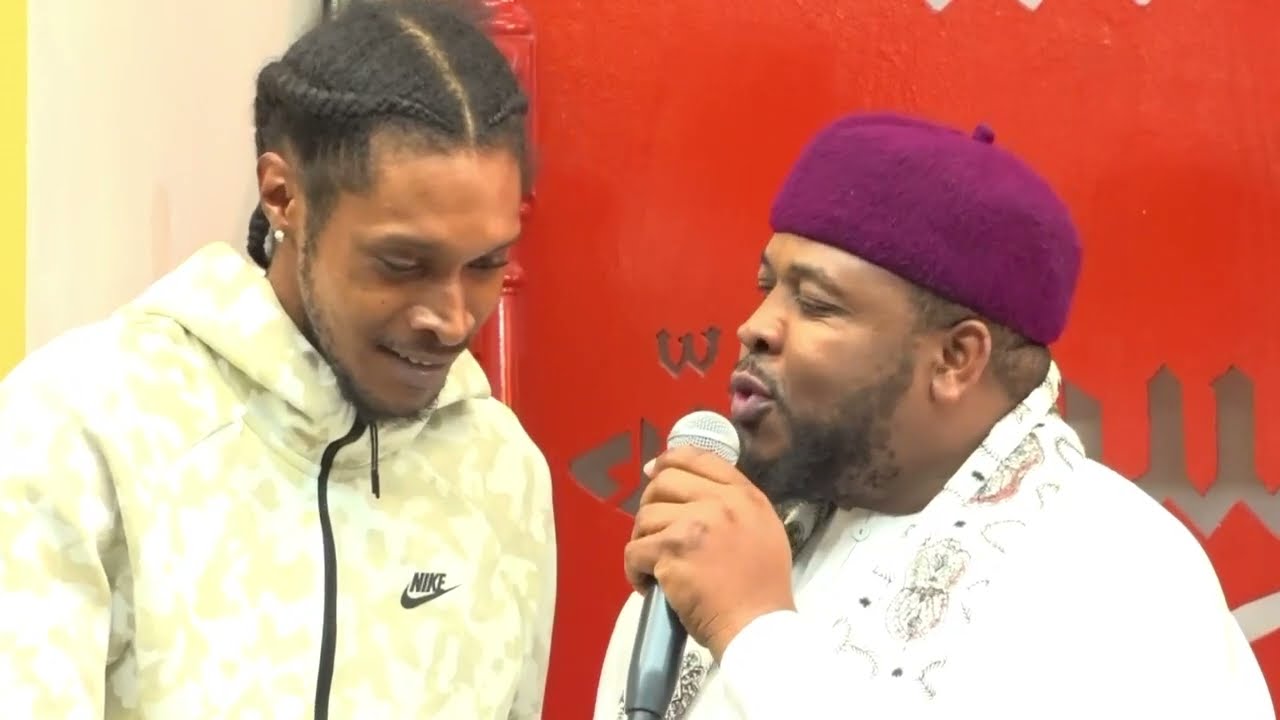 A BROTHER TAKING SHAHADA FROM USTADH ABDUL RASHID - YouTube