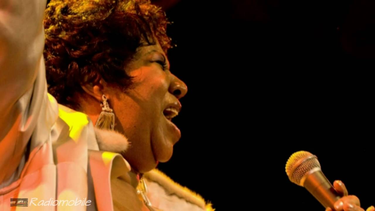 Thelma Jones - The house that jack built (audio) ... - YouTube