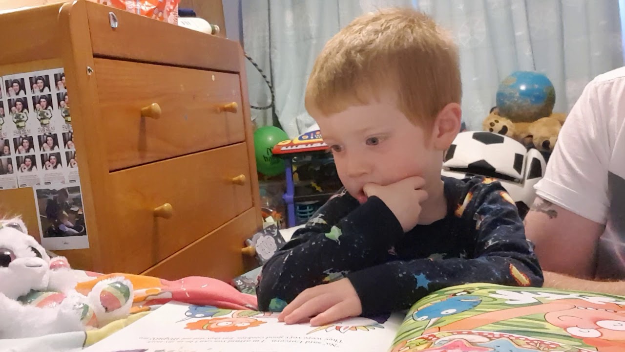 T reads Grumpycorn by Sarah McIntyre! - YouTube