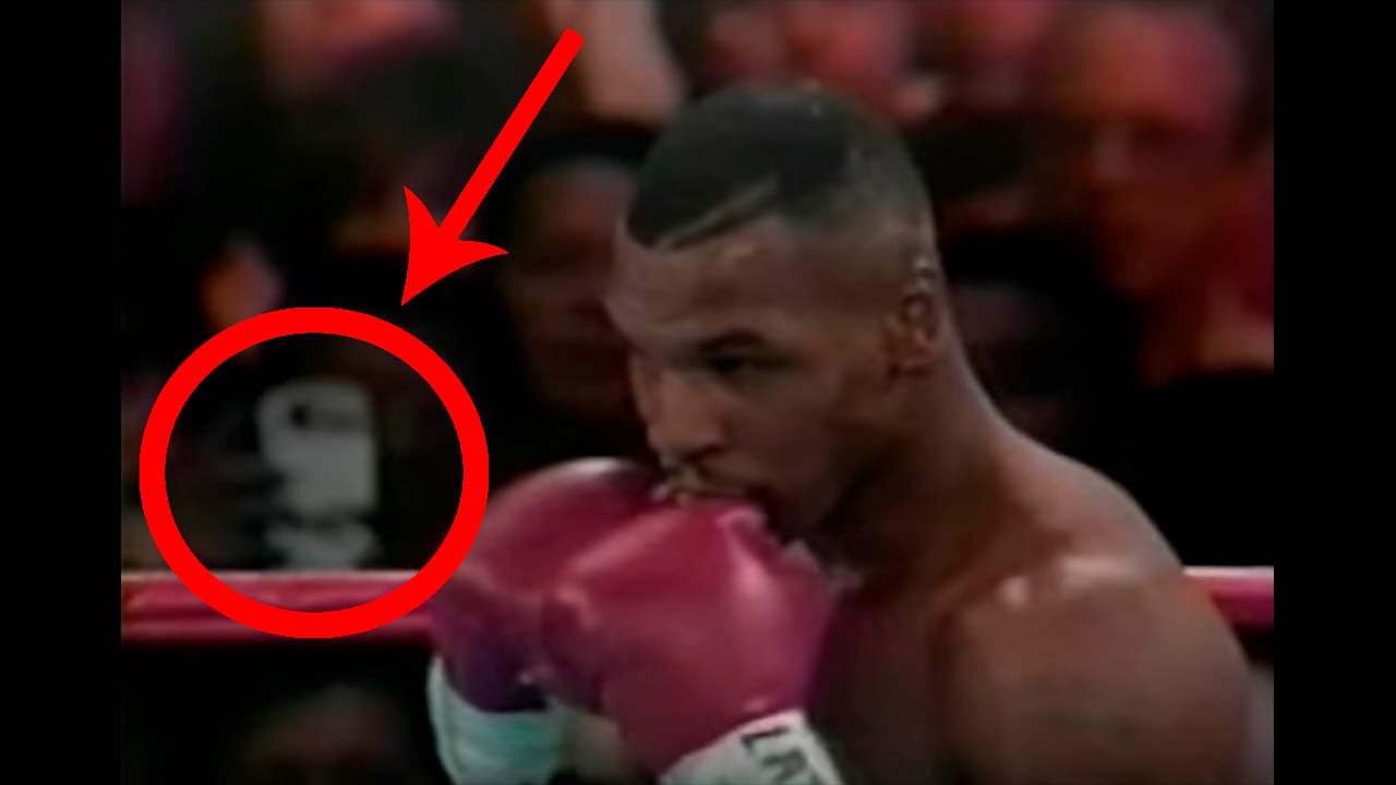 Viajero en el Tiempo Captado en Pelea de Mike Tyson – Análisis - YouTube