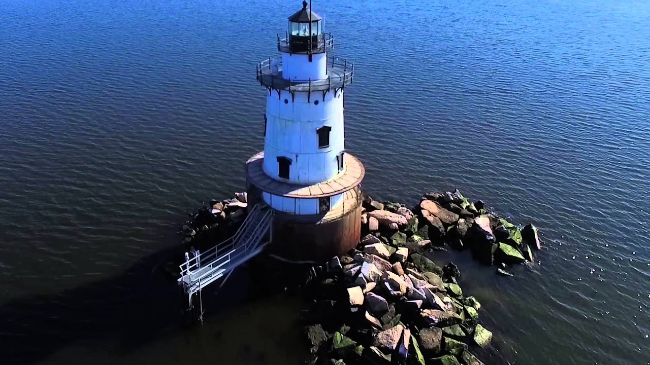 Conimicut Point Lighthouse - YouTube