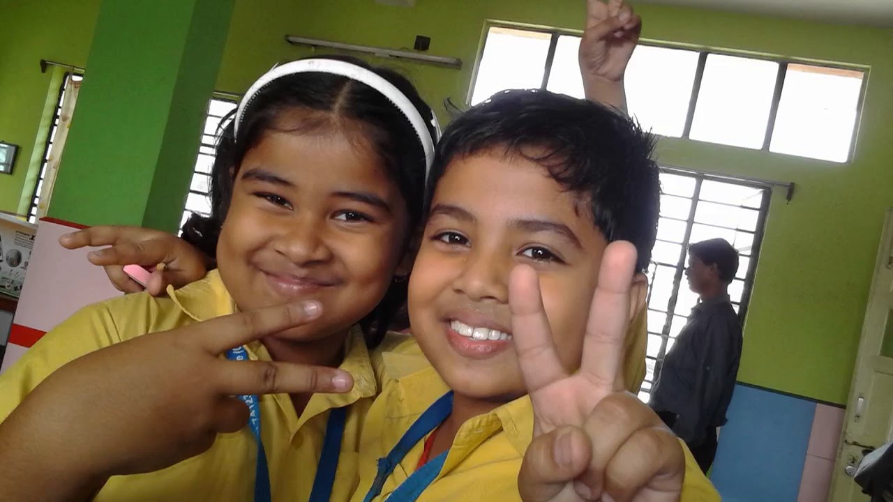 BOW LEGGED CHICKEN-BY STD-THREE-SPRINGDALE SCHOOL KALYANI - YouTube