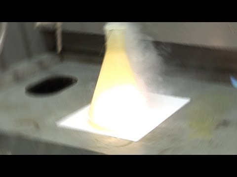Chlorine Gas and Aluminium (reaction only)