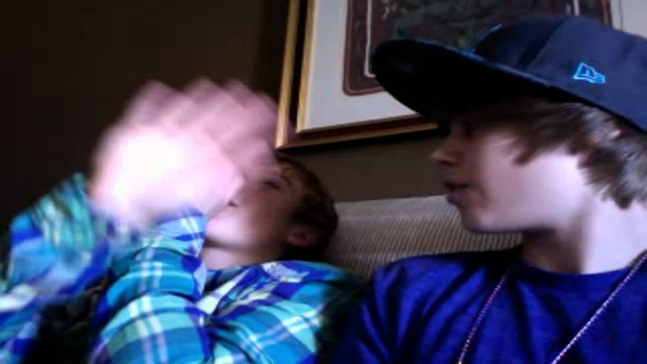 Justin Bieber - Just Saying Hi! - YouTube