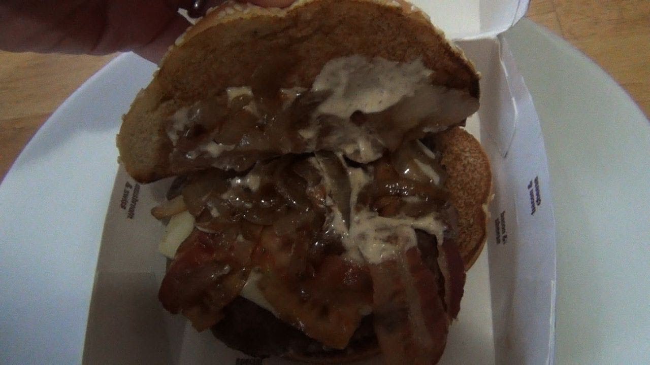 The "Premium" Taste of McDonald's Angus CBO - YouTube