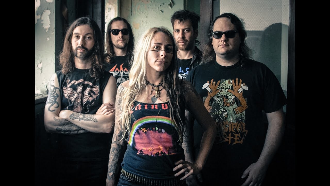 Lady Beast - Full set from "Descendants of Crom" festival - YouTube