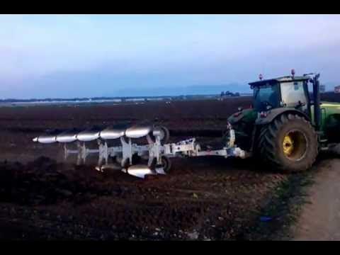ARATURA CON PENTAVOMERE ERMO JOHN DEERE 8330 - YouTube
