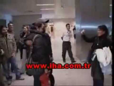 Tarkan no aeroporto de Ataturk 21 08 2008