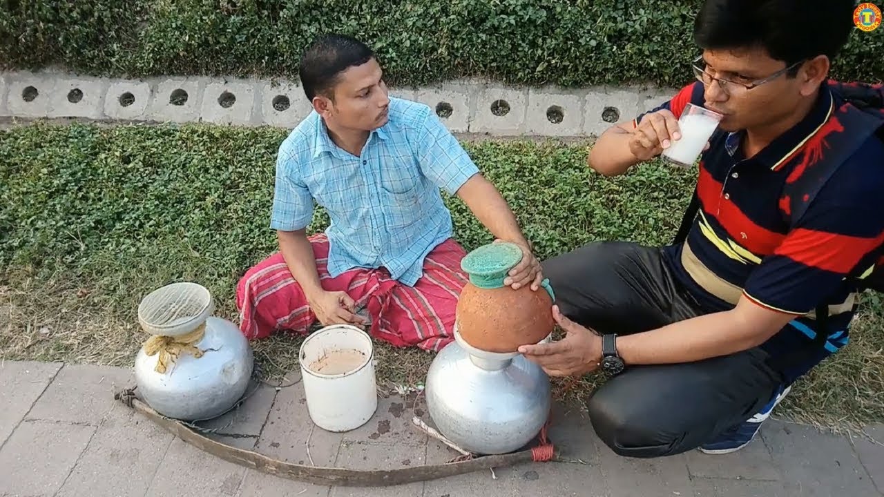 Palm juice (Taler Rosh) @ Tk 10 per glass Natural yummy street food ...