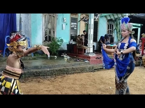 bocil 7 tahun sudah mahir nari keren banget (Lengger imut) MAWAR BUDOYO