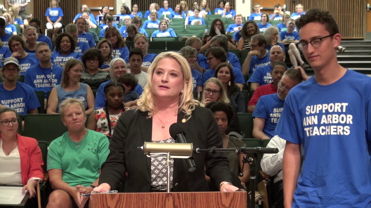 Senator Rebekah Warren Envision Scholarship Presentation - YouTube