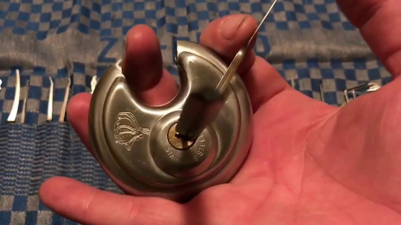 C970 Chateau Lock - YouTube