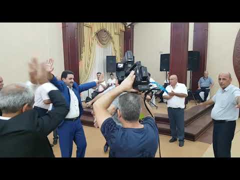 Seymur bəyin övladının toyunda dostlar rəqs edərkən 16.08.2019