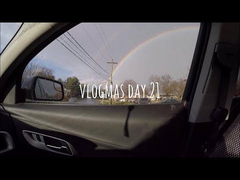VLOGMAS DAY 21: Hot Yoga