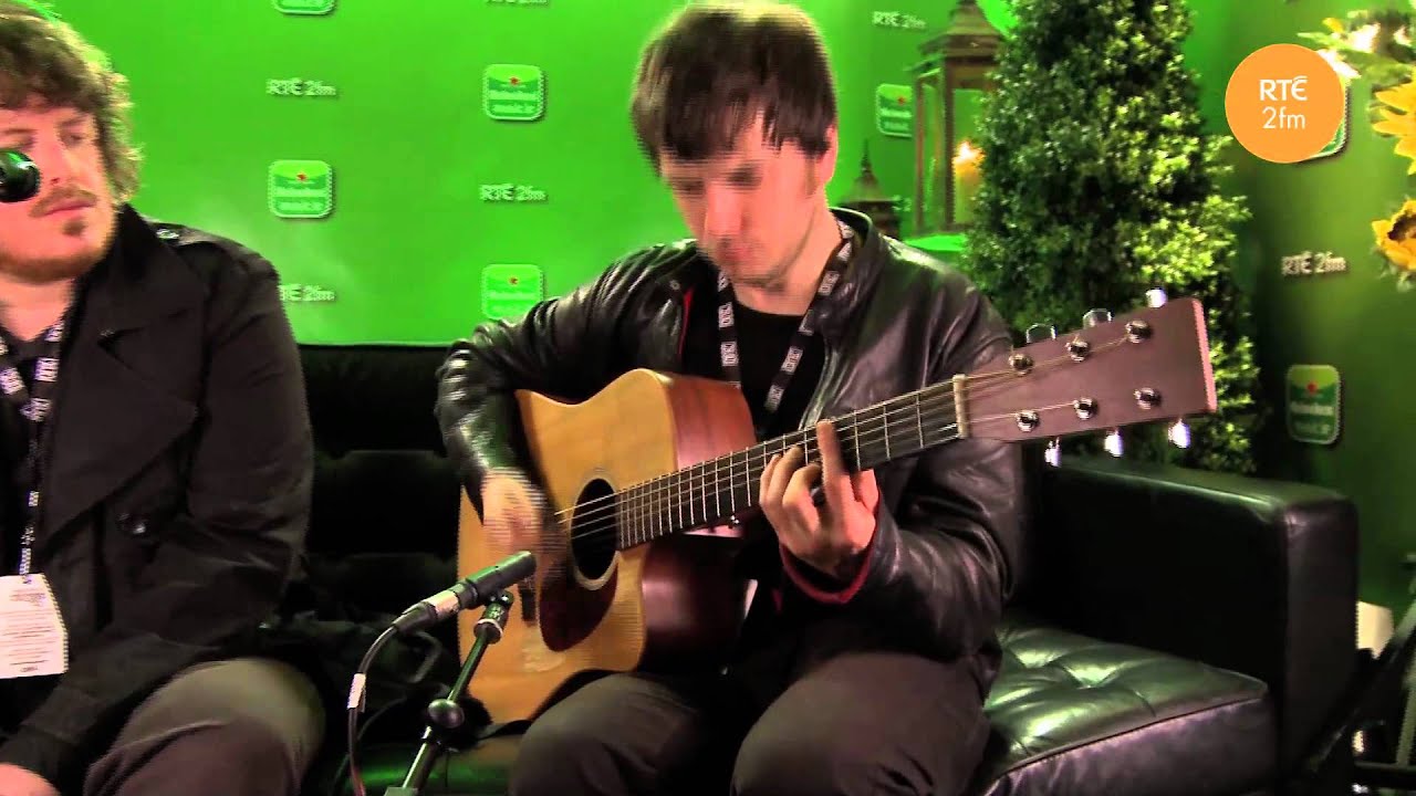 Oxegen 2011 - Readers Wives "Light Up" - YouTube