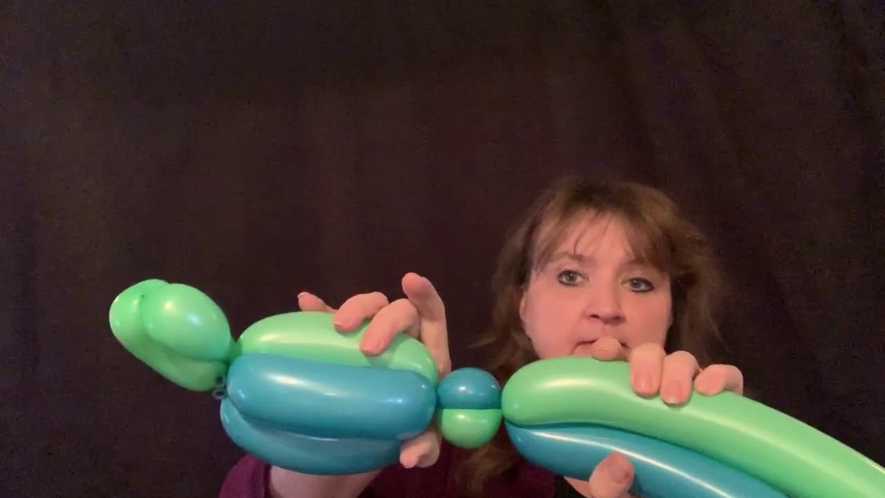 Parrot Balloon Animal Twisting Instructions | Midwest Fun Factory, Inc ...