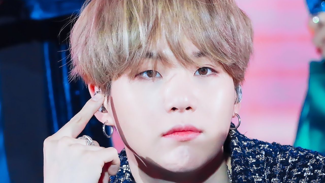 Suga #bts reading I don't fu%k with you... - YouTube