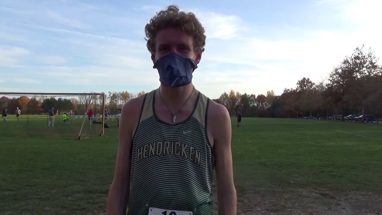 Hendricken's Evan Reynolds wins tight race in Class A - YouTube