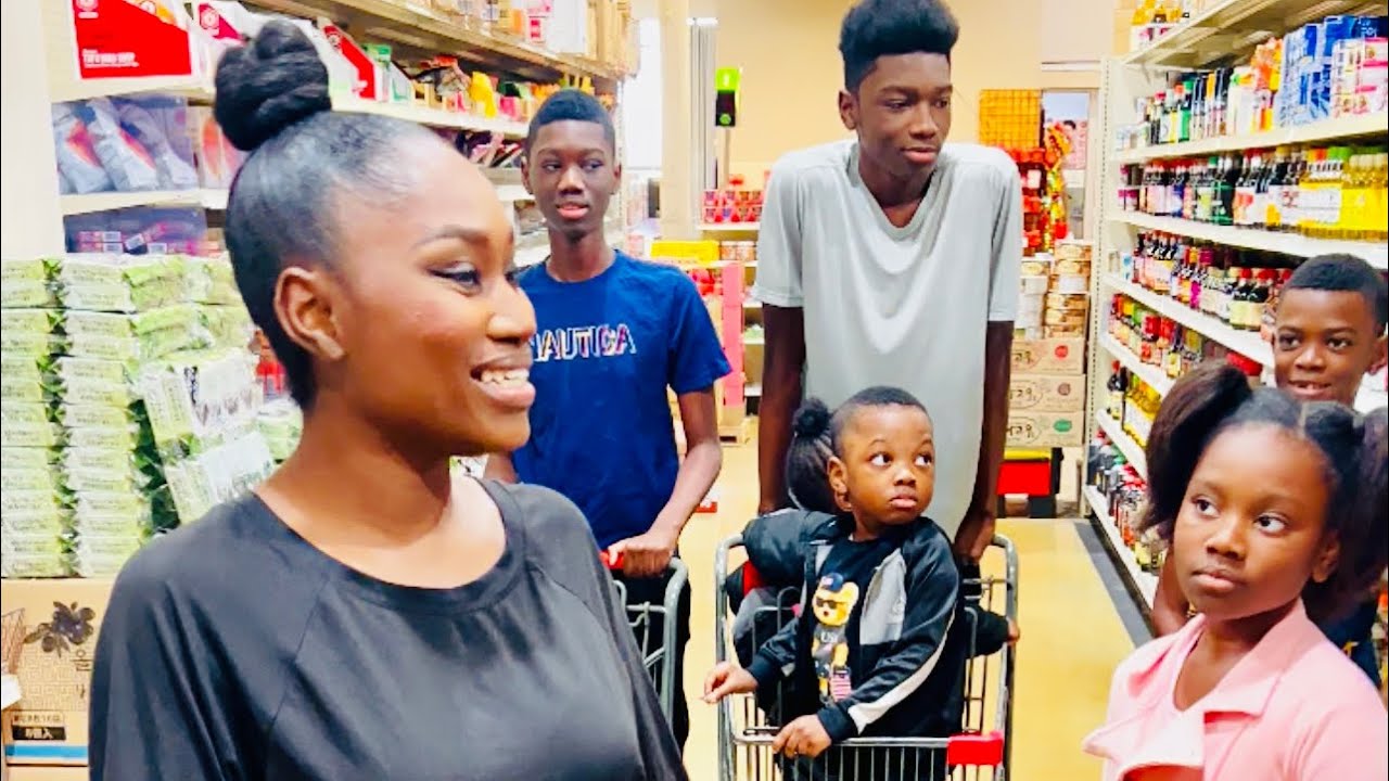 SHOPPING WITH MY KIDS AT AN ASIAN SUPERMARKET - YouTube