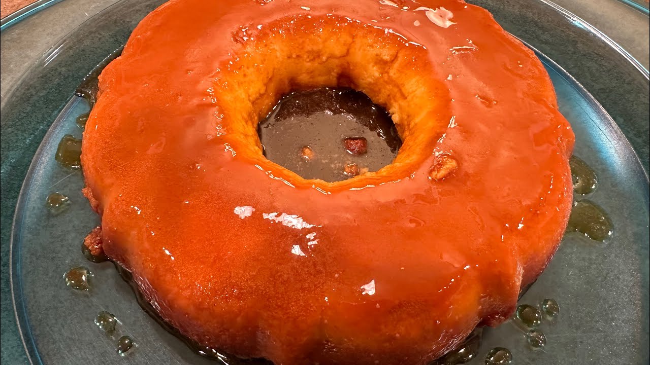 Halloween Pumpkin Flan! - YouTube
