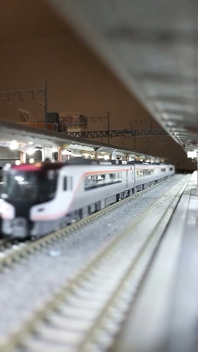 Nゲージ 自宅レイアウト HC85系 高速通過 #nゲージ - YouTube