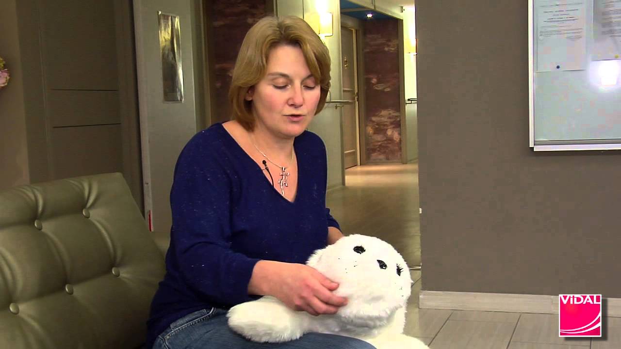 Paro, le robot émotionnel et "thérapeutique" qui aide à lutter contre l ...