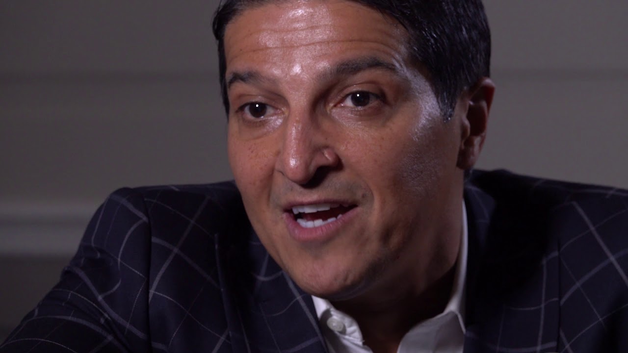 Ray Doustdar: What a marketing major does - YouTube