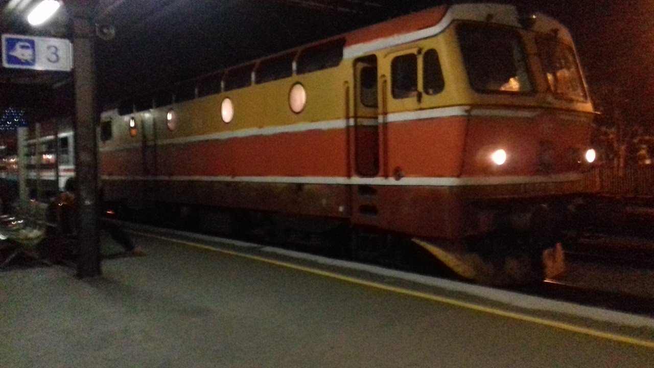 Rare video,Hz loco 1142 009 Brena on passanger train 4064 Zagreb Ogulin ...