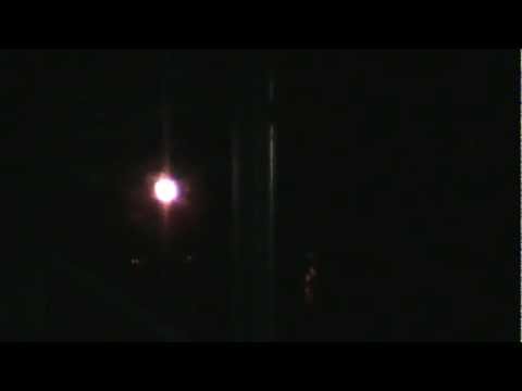 ALIEN'S sitting on roof Feb.2/2013 - YouTube